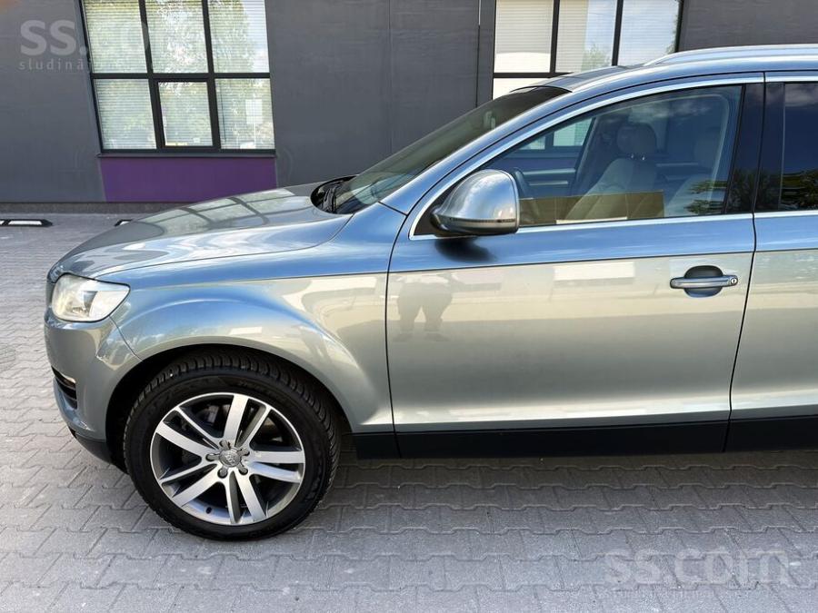 Grey Audi Q7 2007 in Riga, with an engine capacity of 3.00 L and mileage of 320 thousand km for 6200 €, photo 25 on AUTOMOTO.COM.LV