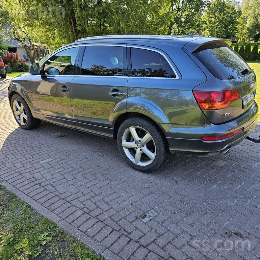 Pelēks Audi Q7 2007 Cēsis, ar dzinēja tilpumu 4.20 L un nobraukumu 282 tūkst. km par 5000 €, foto 6 vietnē AUTOMOTO.COM.LV