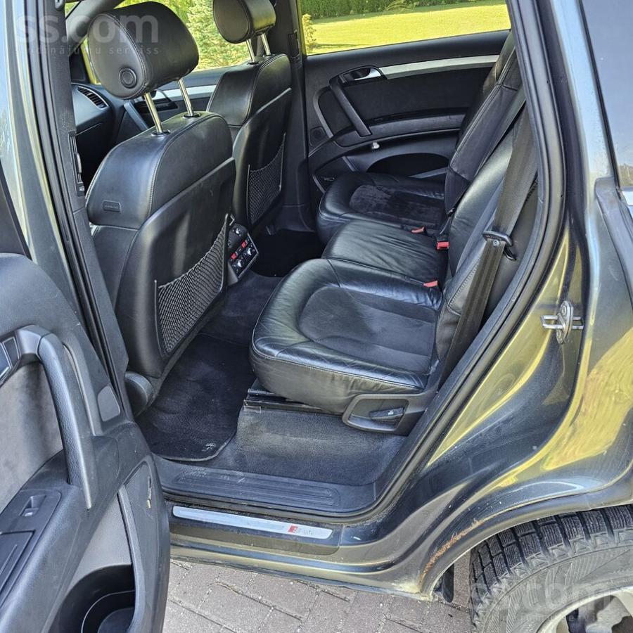 Pelēks Audi Q7 2007 Cēsis, ar dzinēja tilpumu 4.20 L un nobraukumu 282 tūkst. km par 5000 €, foto 7 vietnē AUTOMOTO.COM.LV