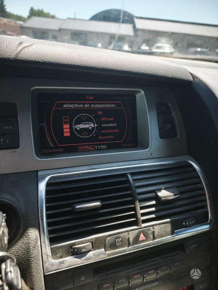 Grey Audi Q7 2007 in Utena, with an engine capacity of 2.97 L and mileage of 409 thousand km for 2750 €, photo 12 on AUTOMOTO.COM.LV