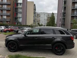 Grey Audi Q7 2007 in Riga, with an engine capacity of 3.00 L and mileage of 280 thousand km for 5390 €, photo 4 on AUTOMOTO.COM.LV