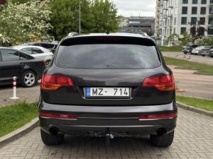 Grey Audi Q7 2007 in Riga, with an engine capacity of 3.00 L and mileage of 280 thousand km for 5390 €, photo 5 on AUTOMOTO.COM.LV