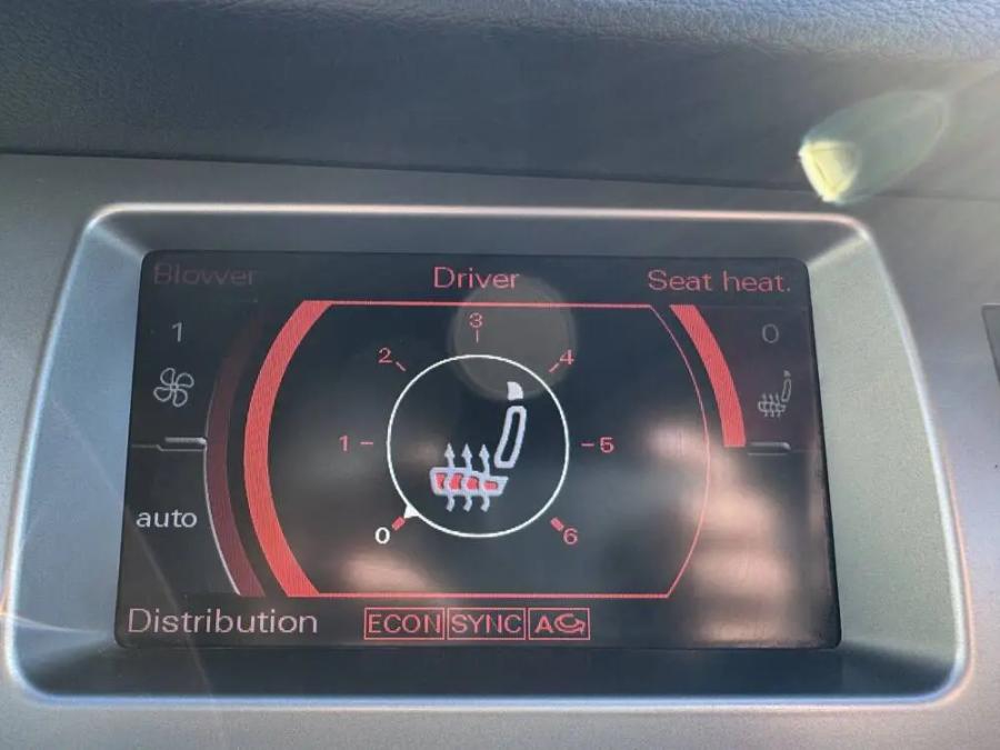 Grey Audi Q7 2007 in Riga, with an engine capacity of 3.00 L and mileage of 280 thousand km for 5390 €, photo 19 on AUTOMOTO.COM.LV