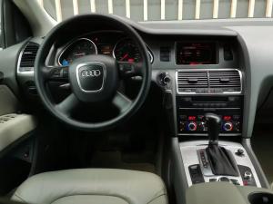 Grey Audi Q7 2007 in Riga, with an engine capacity of 3.00 L and mileage of 273 thousand km for 6590 €, photo 7 on AUTOMOTO.COM.LV