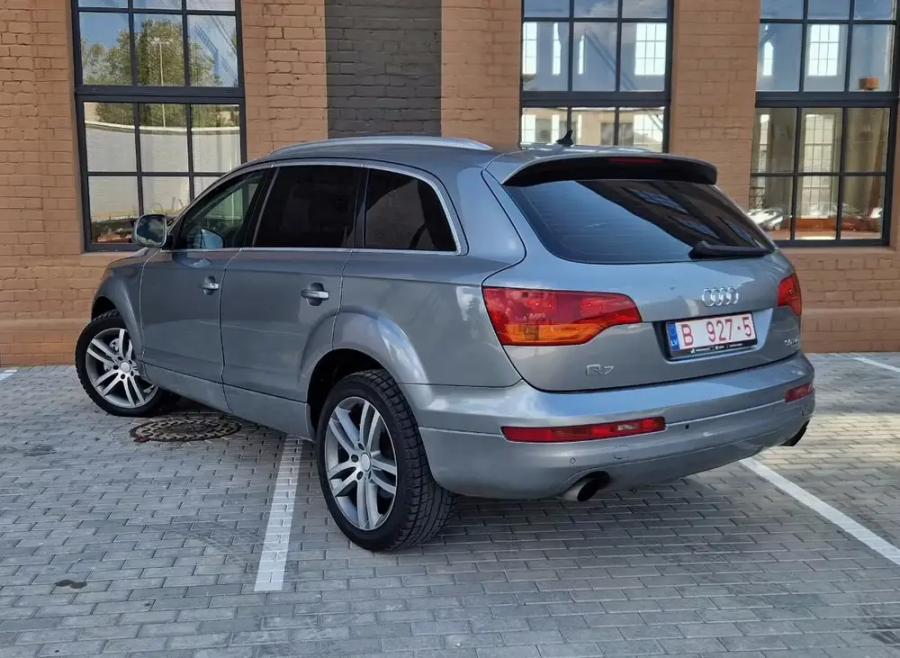 Grey Audi Q7 2007 in Riga, with an engine capacity of 3.00 L and mileage of 273 thousand km for 6590 €, photo 22 on AUTOMOTO.COM.LV
