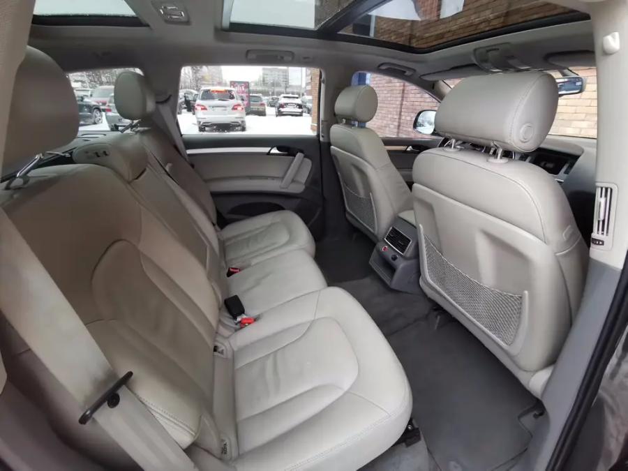 Grey Audi Q7 2007 in Riga, with an engine capacity of 3.00 L and mileage of 220 thousand km for 7490 €, photo 18 on AUTOMOTO.COM.LV