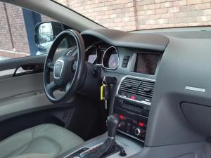 Grey Audi Q7 2007 in Riga, with an engine capacity of 3.00 L and mileage of 220 thousand km for 7490 €, photo 20 on AUTOMOTO.COM.LV