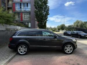 Grey Audi Q7 2007 in Riga, with an engine capacity of 3.00 L and mileage of 380 thousand km for 4490 €, photo 6 on AUTOMOTO.COM.LV