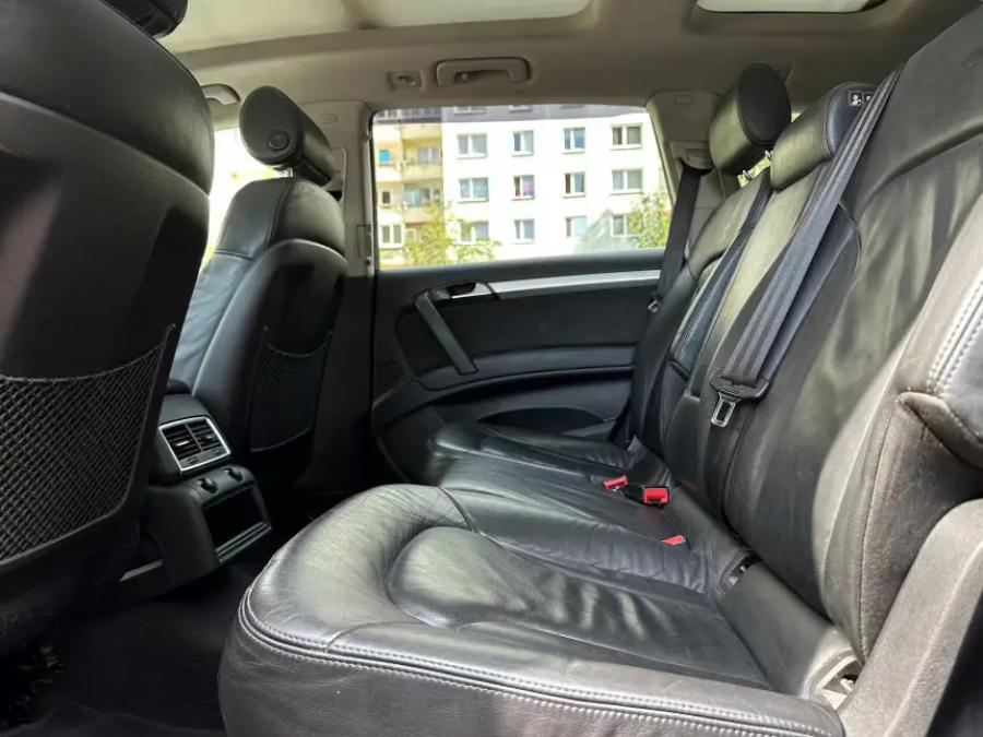 Grey Audi Q7 2007 in Riga, with an engine capacity of 3.00 L and mileage of 380 thousand km for 4490 €, photo 13 on AUTOMOTO.COM.LV