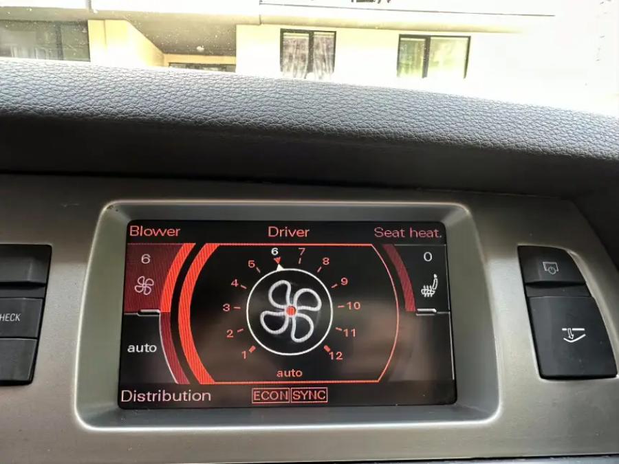 Grey Audi Q7 2007 in Riga, with an engine capacity of 3.00 L and mileage of 380 thousand km for 4490 €, photo 24 on AUTOMOTO.COM.LV