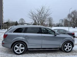 Grey Audi Q7 2007 in Riga, with an engine capacity of 3.00 L and mileage of 293 thousand km for 5990 €, photo 3 on AUTOMOTO.COM.LV