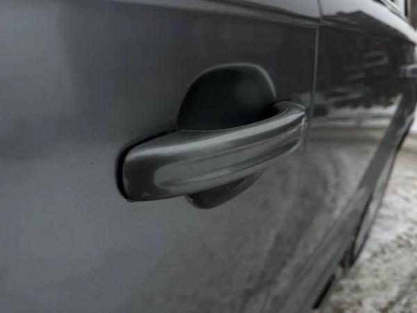 Серый Ауди Ку 7 2007 в Рига, объемом двигателя 3.00 л и пробегом 293 тыс. км за 5990 €, фото 7 на AUTOMOTO.COM.LV