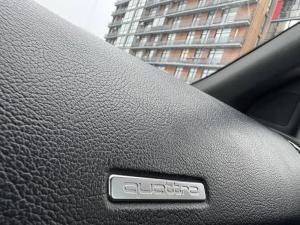 Grey Audi Q7 2007 in Riga, with an engine capacity of 3.00 L and mileage of 293 thousand km for 5990 €, photo 19 on AUTOMOTO.COM.LV
