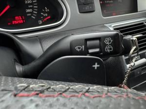 Grey Audi Q7 2007 in Riga, with an engine capacity of 3.00 L and mileage of 293 thousand km for 5990 €, photo 30 on AUTOMOTO.COM.LV
