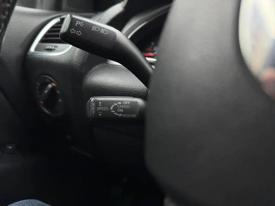 Grey Audi Q7 2007 in Riga, with an engine capacity of 3.00 L and mileage of 293 thousand km for 5990 €, photo 32 on AUTOMOTO.COM.LV