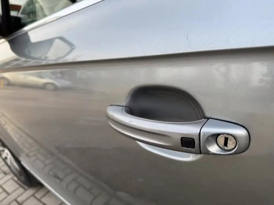 Pelēks Audi Q7 2007 Rīga, ar dzinēja tilpumu 3.00 L un nobraukumu 337 tūkst. km par 6290 €, foto 10 vietnē AUTOMOTO.COM.LV