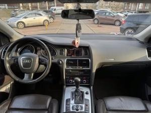 Pelēks Audi Q7 2007 Rīga, ar dzinēja tilpumu 3.00 L un nobraukumu 337 tūkst. km par 6290 €, foto 13 vietnē AUTOMOTO.COM.LV