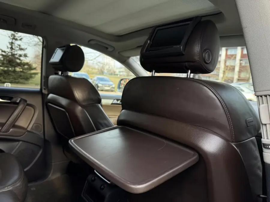 Pelēks Audi Q7 2007 Rīga, ar dzinēja tilpumu 3.00 L un nobraukumu 337 tūkst. km par 6290 €, foto 17 vietnē AUTOMOTO.COM.LV