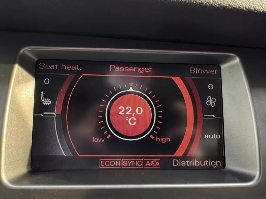Pelēks Audi Q7 2007 Rīga, ar dzinēja tilpumu 3.00 L un nobraukumu 337 tūkst. km par 6290 €, foto 20 vietnē AUTOMOTO.COM.LV