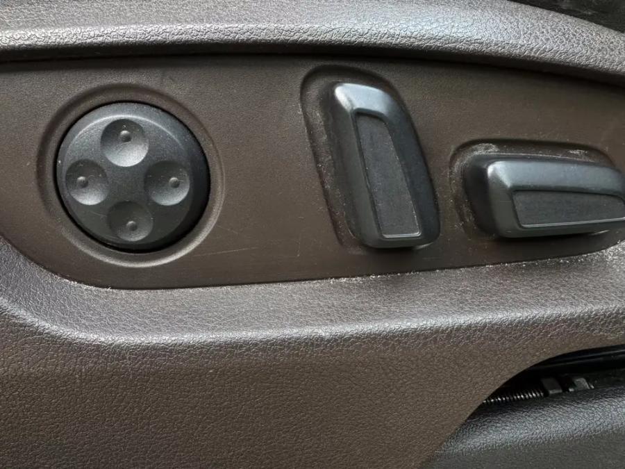 Pelēks Audi Q7 2007 Rīga, ar dzinēja tilpumu 3.00 L un nobraukumu 337 tūkst. km par 6290 €, foto 26 vietnē AUTOMOTO.COM.LV