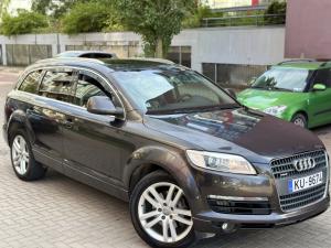 Grey Audi Q7 2007 in Riga, with an engine capacity of 3.00 L and mileage of 380 thousand km for 4990 €, photo  on AUTOMOTO.COM.LV
