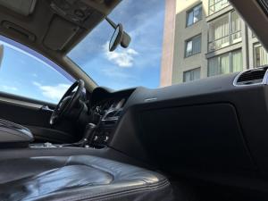 Grey Audi Q7 2007 in Riga, with an engine capacity of 3.00 L and mileage of 380 thousand km for 4990 €, photo 13 on AUTOMOTO.COM.LV