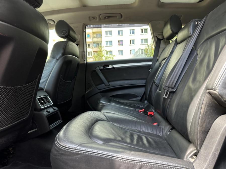 Grey Audi Q7 2007 in Riga, with an engine capacity of 3.00 L and mileage of 380 thousand km for 4990 €, photo 14 on AUTOMOTO.COM.LV