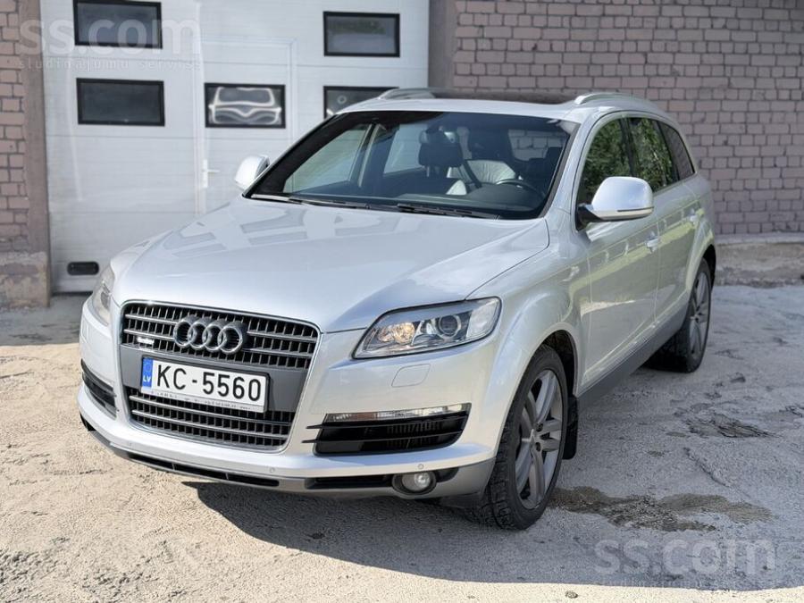 Grey Audi Q7 2007 in Valmiera, with an engine capacity of 3.00 L and mileage of 313 thousand km for 5895 €, photo 1 on AUTOMOTO.COM.LV