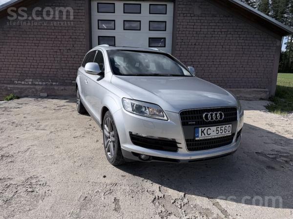 Grey Audi Q7 2007 in Valmiera, with an engine capacity of 3.00 L and mileage of 313 thousand km for 5895 €, photo 6 on AUTOMOTO.COM.LV