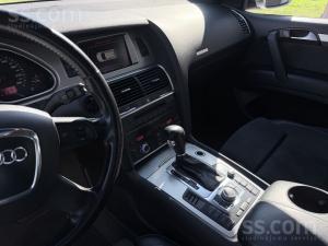 Grey Audi Q7 2007 in Valmiera, with an engine capacity of 3.00 L and mileage of 313 thousand km for 5895 €, photo 13 on AUTOMOTO.COM.LV