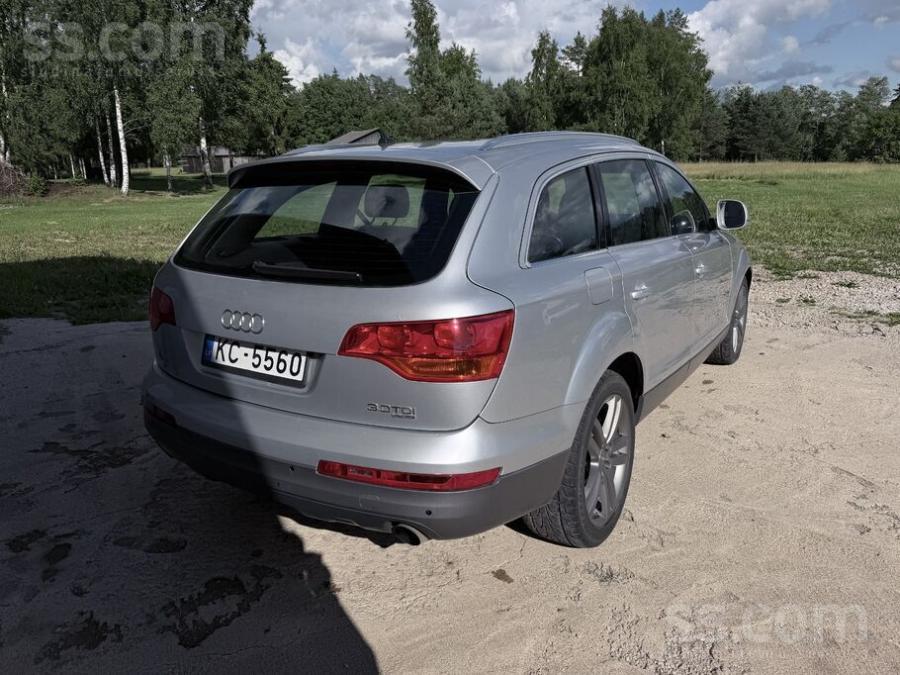 Grey Audi Q7 2007 in Valmiera, with an engine capacity of 3.00 L and mileage of 313 thousand km for 5895 €, photo 17 on AUTOMOTO.COM.LV