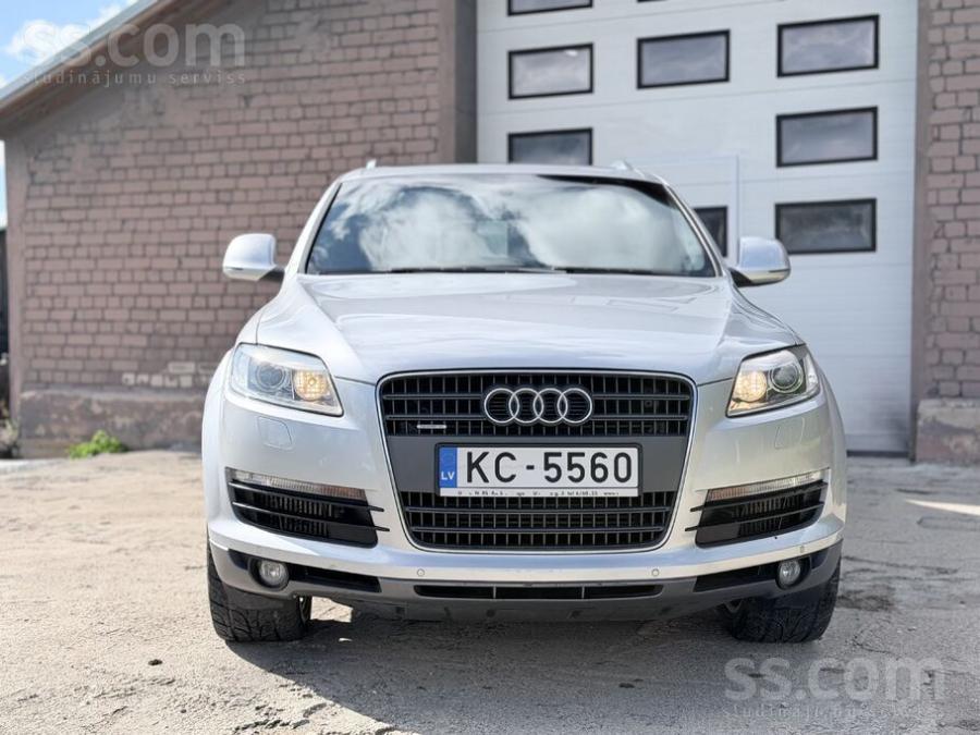 Grey Audi Q7 2007 in Valmiera, with an engine capacity of 3.00 L and mileage of 313 thousand km for 5895 €, photo 18 on AUTOMOTO.COM.LV