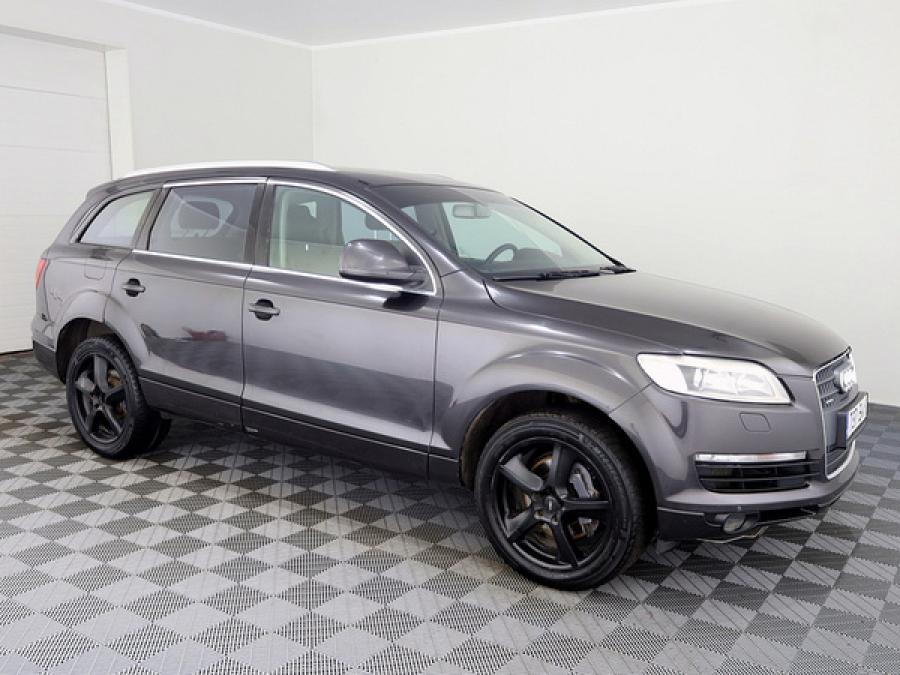 Pelēks Audi Q7 2007 Tallina, ar dzinēja tilpumu 3.00 L un nobraukumu 419 tūkst. km par 3299 €, foto 1 vietnē AUTOMOTO.COM.LV