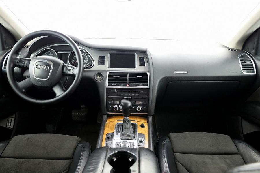 Pelēks Audi Q7 2007 Tallina, ar dzinēja tilpumu 3.00 L un nobraukumu 419 tūkst. km par 3299 €, foto 13 vietnē AUTOMOTO.COM.LV