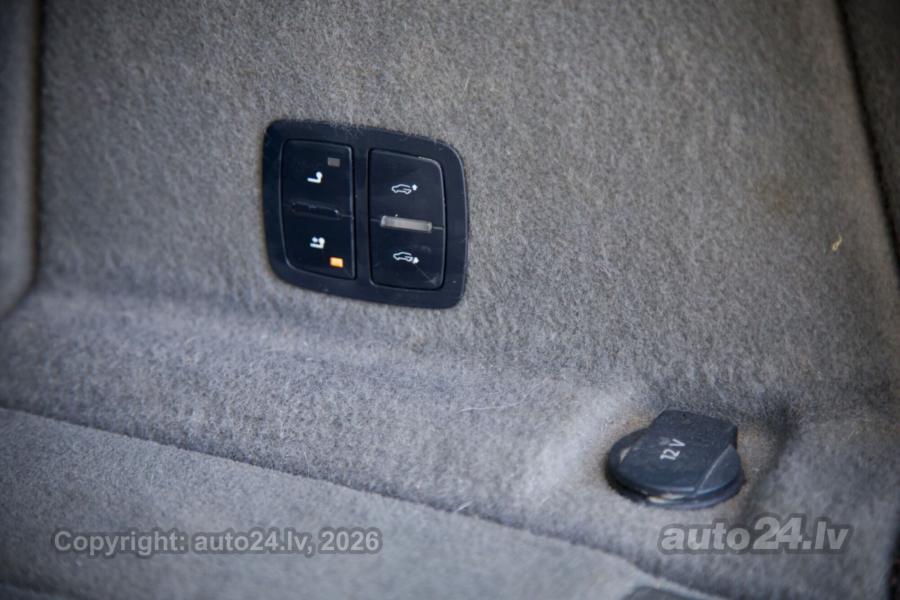 Серый Ауди Ку 7 2007 в Таллин, объемом двигателя 3.00 л и пробегом 330 тыс. км за 6500 €, фото 17 на AUTOMOTO.COM.LV