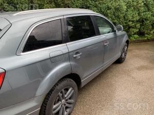 Pelēks Audi Q7 2007 Bauska, ar dzinēja tilpumu 3.00 L un nobraukumu 650 tūkst. km par 2995 €, foto 3 vietnē AUTOMOTO.COM.LV