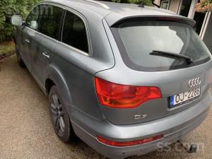 Pelēks Audi Q7 2007 Bauska, ar dzinēja tilpumu 3.00 L un nobraukumu 650 tūkst. km par 2995 €, foto 4 vietnē AUTOMOTO.COM.LV