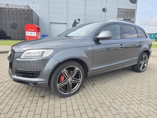 Grey Audi Q7 2007 in Riga, with an engine capacity of 3.00 L and mileage of 309 thousand km for 5190 €, photo 2 on AUTOMOTO.COM.LV