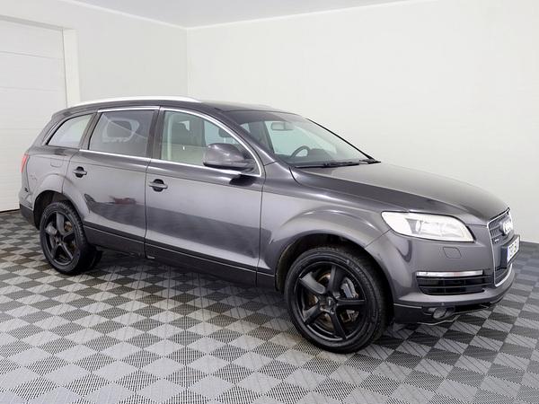 Grey Audi Q7 2007 in Tallinn, with an engine capacity of 3.00 L and mileage of 419 thousand km for 3099 €, photo 1 on AUTOMOTO.COM.LV