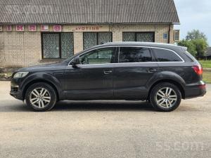 Grey Audi Q7 2007 in Rezekne, with an engine capacity of 3.00 L and mileage of 263 thousand km for 4700 €, photo 3 on AUTOMOTO.COM.LV