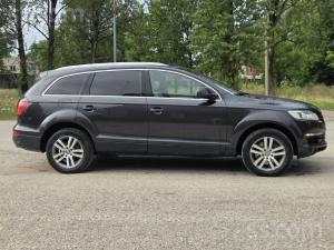 Grey Audi Q7 2007 in Rezekne, with an engine capacity of 3.00 L and mileage of 263 thousand km for 4700 €, photo 6 on AUTOMOTO.COM.LV