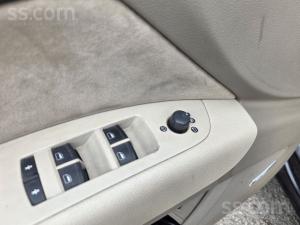 Grey Audi Q7 2007 in Rezekne, with an engine capacity of 3.00 L and mileage of 263 thousand km for 4700 €, photo 10 on AUTOMOTO.COM.LV