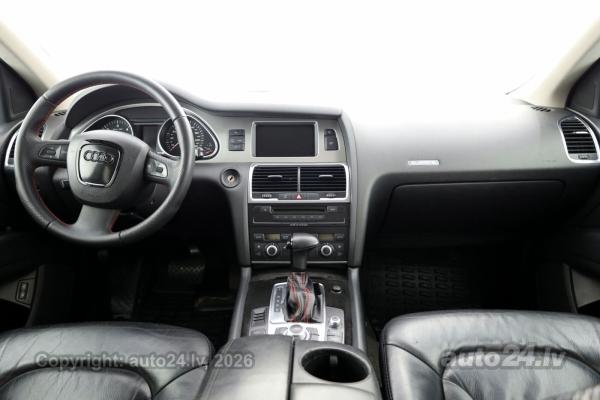 Grey Audi Q7 2007 in Tallinn, with an engine capacity of 3.00 L and mileage of 294 thousand km for 2699 €, photo 5 on AUTOMOTO.COM.LV