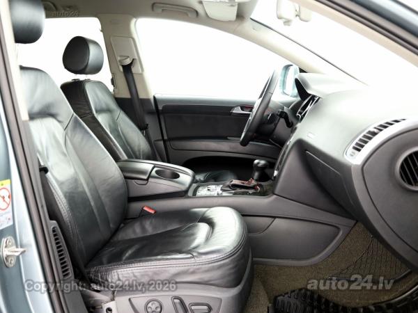 Grey Audi Q7 2007 in Tallinn, with an engine capacity of 3.00 L and mileage of 294 thousand km for 2699 €, photo 6 on AUTOMOTO.COM.LV