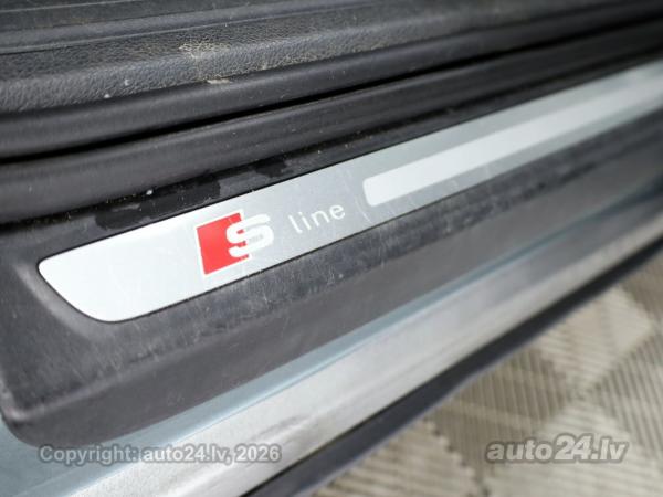 Grey Audi Q7 2007 in Tallinn, with an engine capacity of 3.00 L and mileage of 294 thousand km for 2699 €, photo 9 on AUTOMOTO.COM.LV
