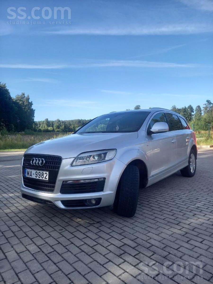 Grey Audi Q7 2007 in Jurmala, with an engine capacity of 3.00 L and mileage of 302 thousand km for 5200 €, photo 1 on AUTOMOTO.COM.LV