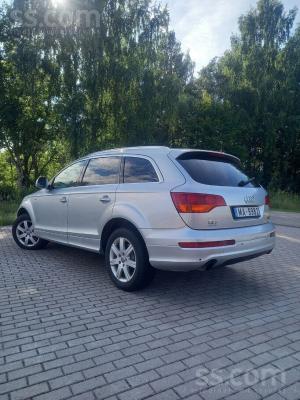 Grey Audi Q7 2007 in Jurmala, with an engine capacity of 3.00 L and mileage of 302 thousand km for 5200 €, photo 3 on AUTOMOTO.COM.LV