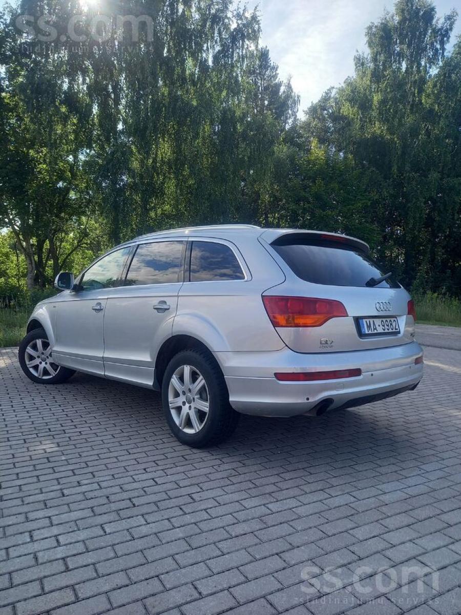 Grey Audi Q7 2007 in Jurmala, with an engine capacity of 3.00 L and mileage of 302 thousand km for 5200 €, photo 3 on AUTOMOTO.COM.LV