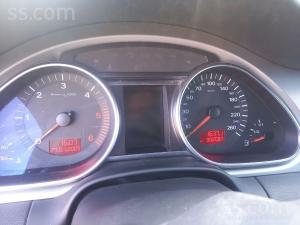 Grey Audi Q7 2007 in Jurmala, with an engine capacity of 3.00 L and mileage of 302 thousand km for 5200 €, photo 9 on AUTOMOTO.COM.LV