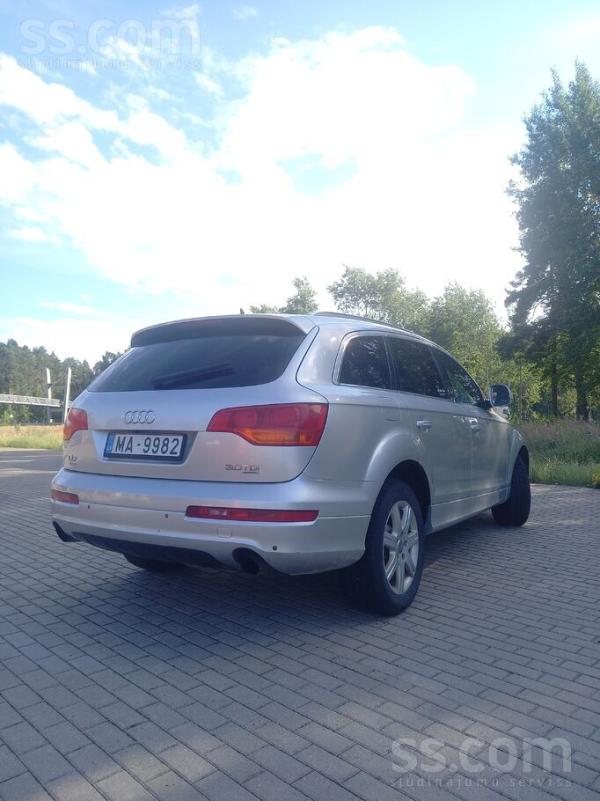 Pelēks Audi Q7 2007 Jūrmala, ar dzinēja tilpumu 3.00 L un nobraukumu 302 tūkst. km par 5200 €, foto 3 vietnē AUTOMOTO.COM.LV